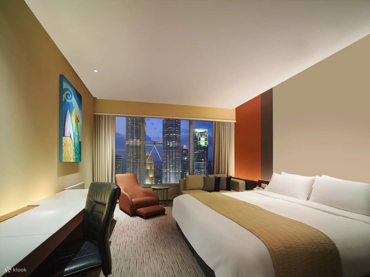 Stunning Klcc View at Traders Hotel Kuala Lumpur - Klook The Bahamas